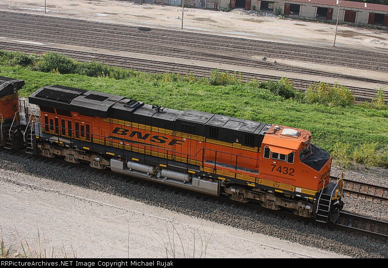 BNSF 7432